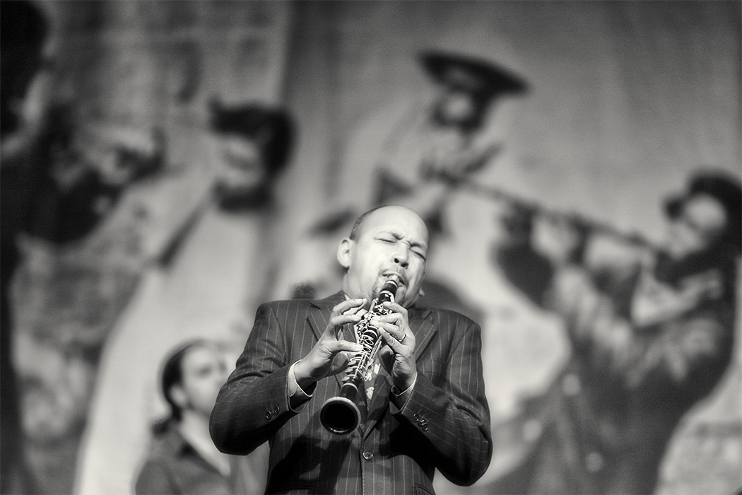 High G (верхняя Соль) / Evan Cristopher plays Sidney Bechet's "Petite ...